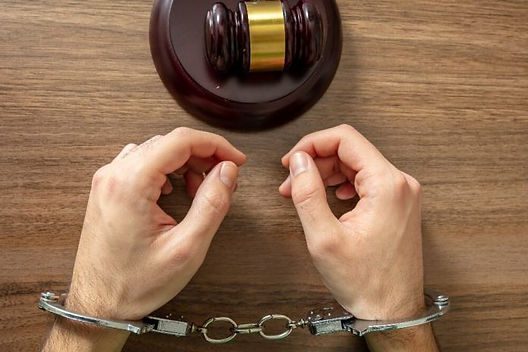 Consecuencias legales de las deudas: años de cárcel para deudores ...